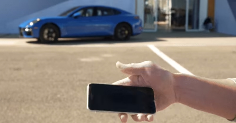 Porsche โชว์ระบบช่วงล่างกันสั่นขั้นสูง ทำให้รถโยกตามการเอียงของมือถือ ...